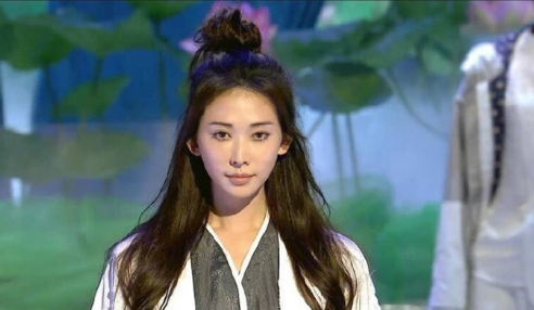 林志玲穿紧身裙秀身材 主动招手亲和力max (52图) -6park.com